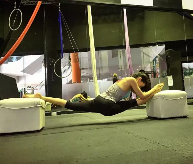 一文起底：最近大火的亚裔女神asia fox到底是谁