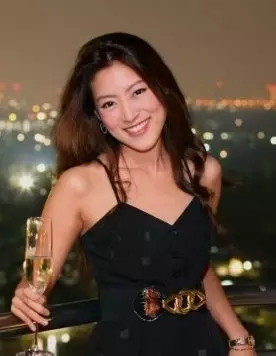 一文起底：最近大火的亚裔女神asia fox到底是谁